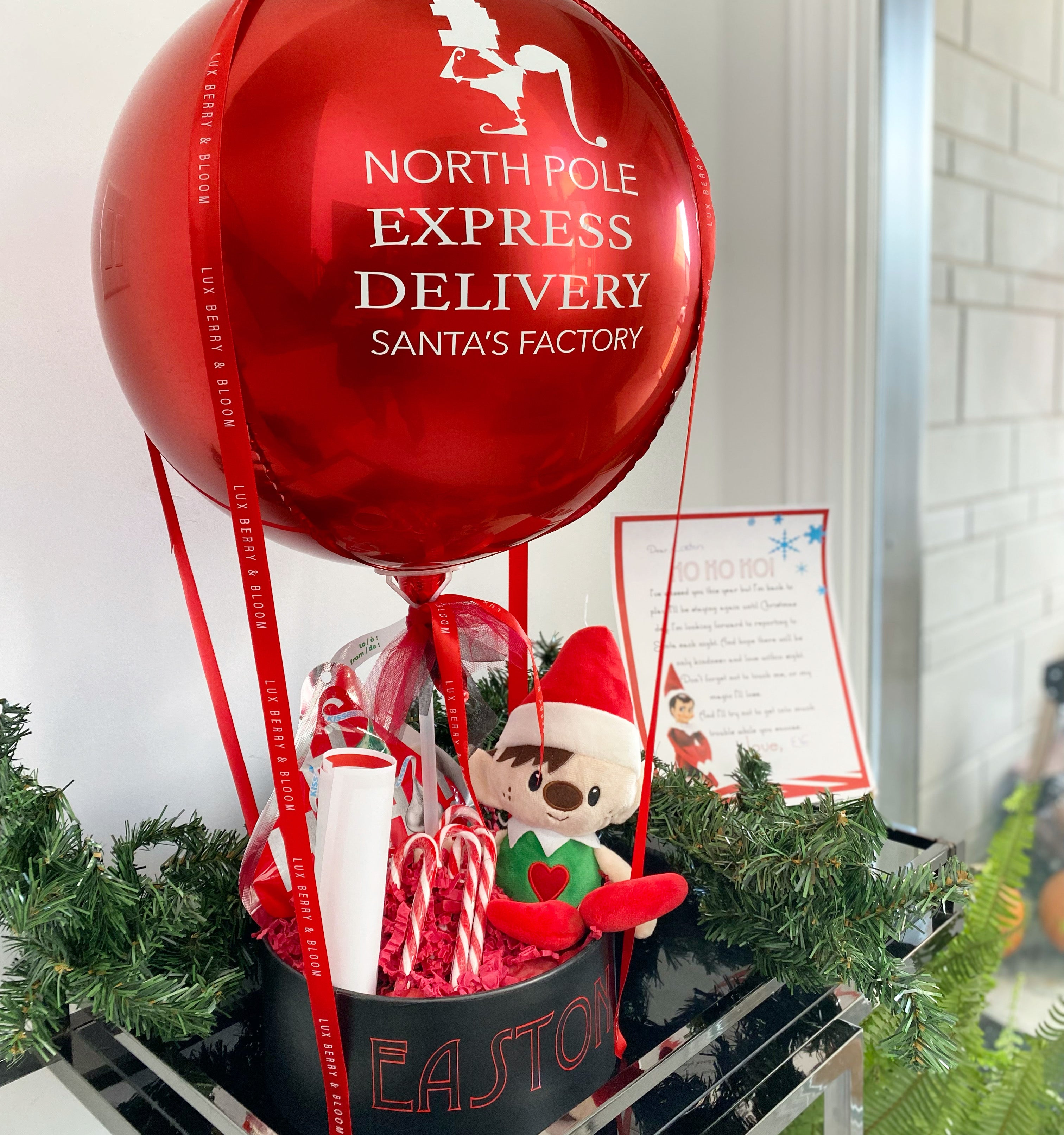 Elf Delivery – Lux Berry & Bloom